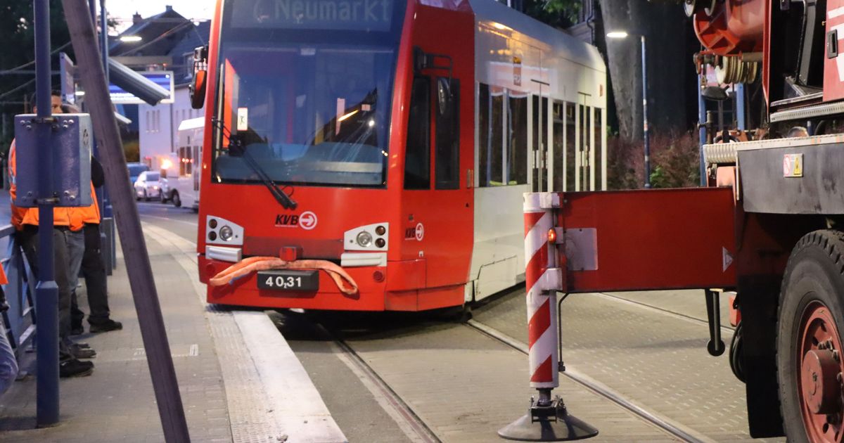 Frechen: Straßenbahn-Linie 7 entgleist – Ursache unklar - Rundschau Online