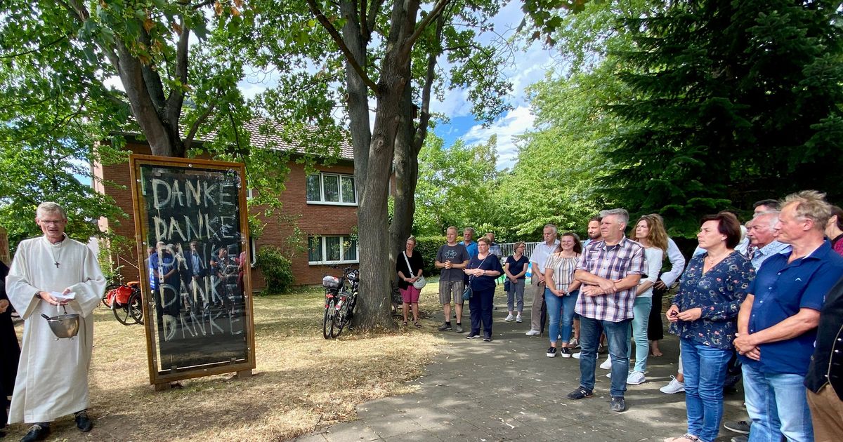 Erftstadt-Blessem: Erinnerungsstätte für Flutkatastrophe eingeweiht ...