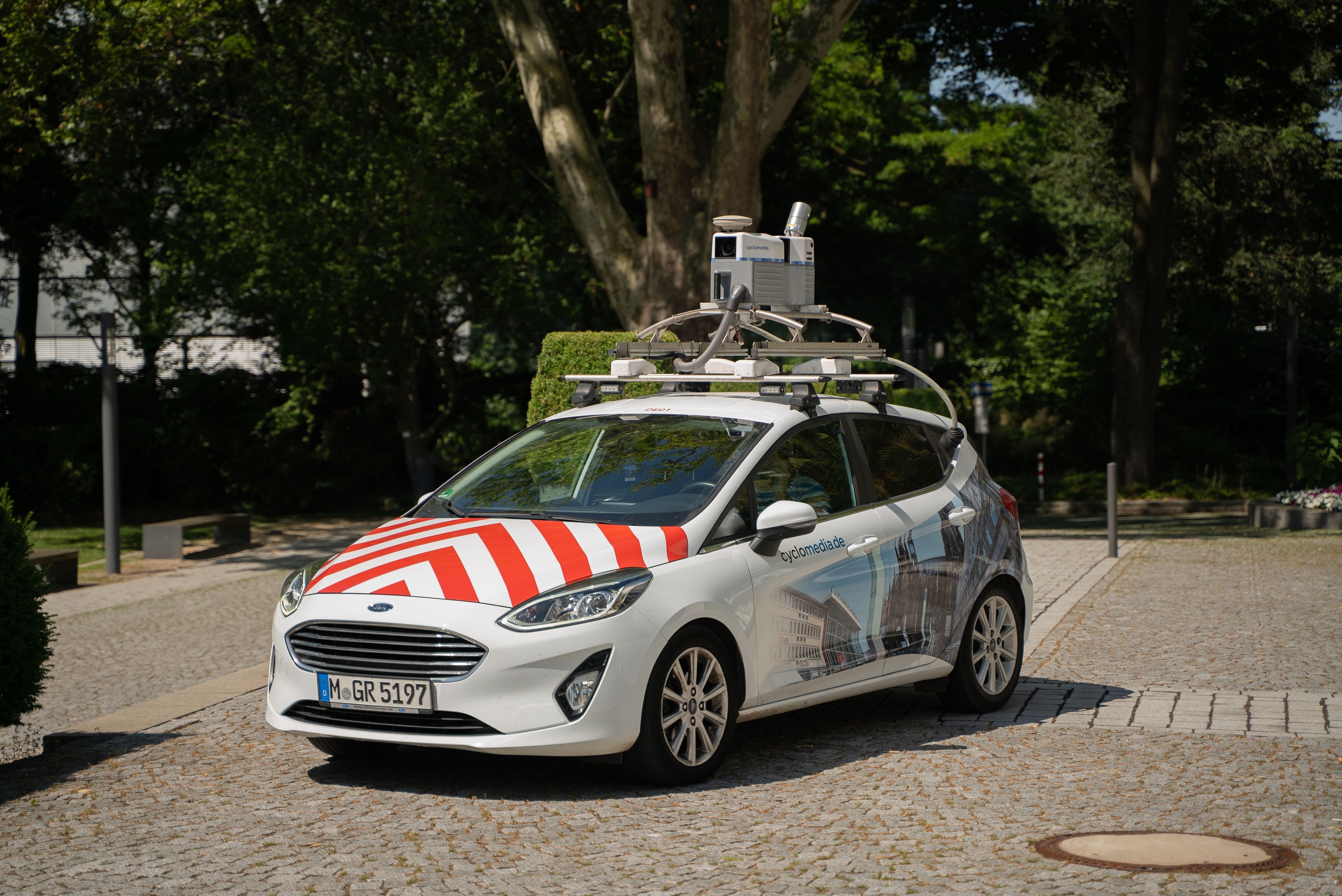 Köln: Kamera-Autos unterwegs – Stadt lässt 3D-Bilder anfertigen ...