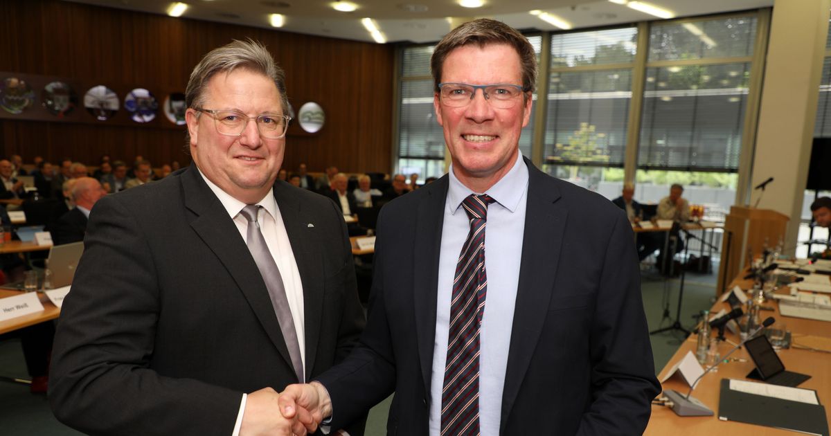 Rhein-Berg: Nicht ohne Gegenstimmen wird Markus Fischer Kreisdirektor ...