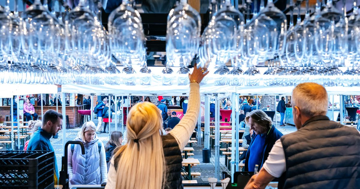 Köln: Weinmarkt belebt den Neumarkt zum zweiten Mal - Rundschau Online