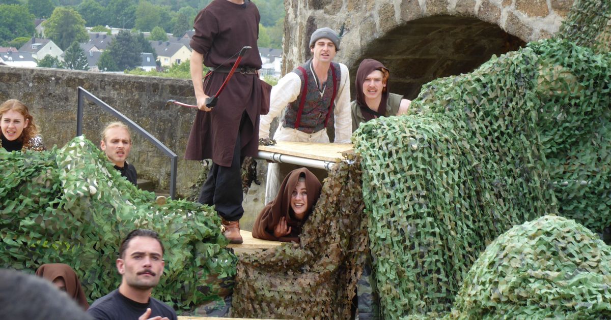 Siegburg: Studiobühne führt neues Stück über Robin Hood auf - Rundschau ...