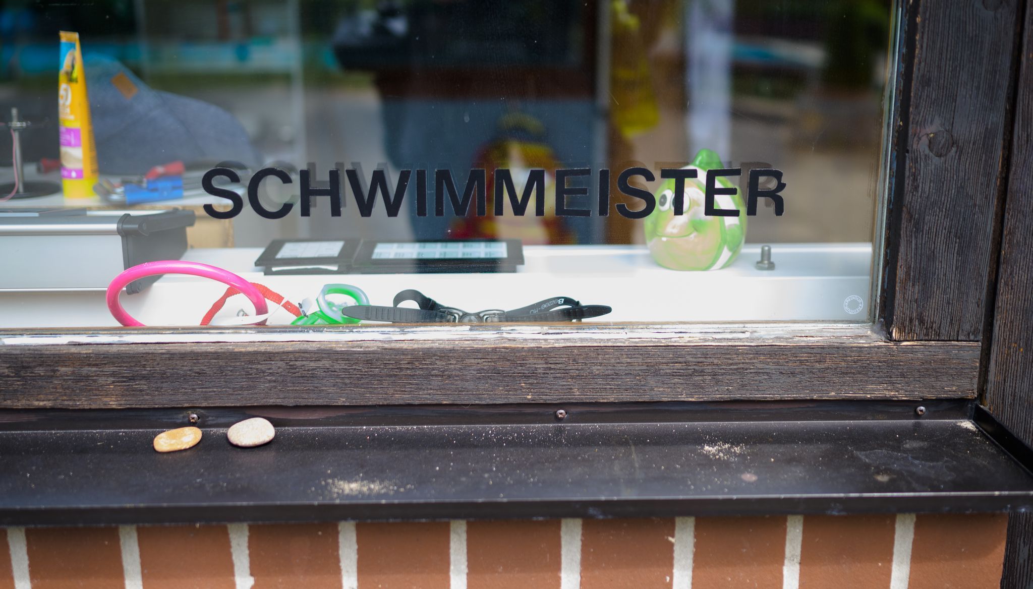 Debatte um Freibad-Zugang: Schwimmmeister fordern Bronze-Abzeichen ...