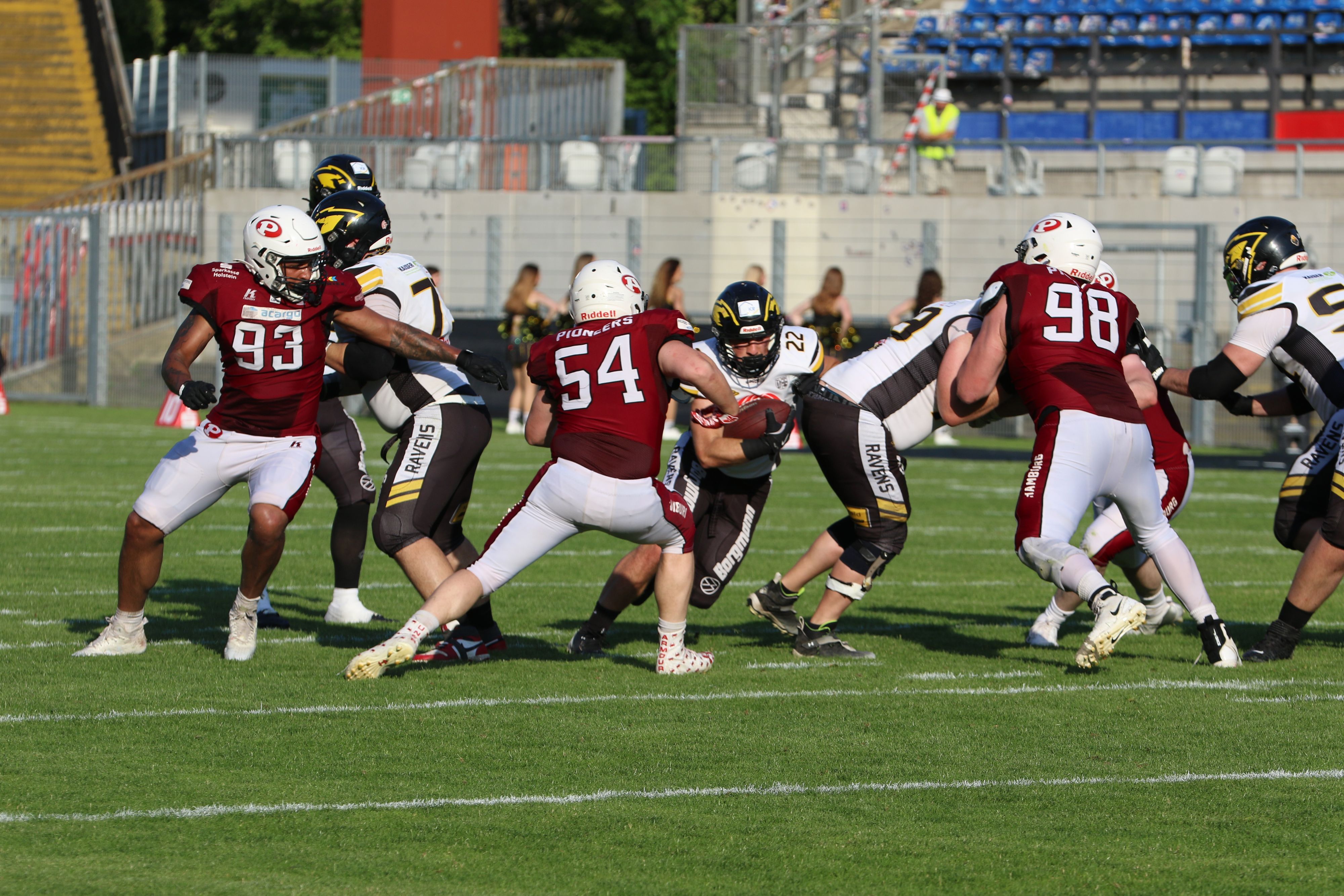 Football: Von den Euskirchen Lions in die zweite Liga zu Krefeld ...