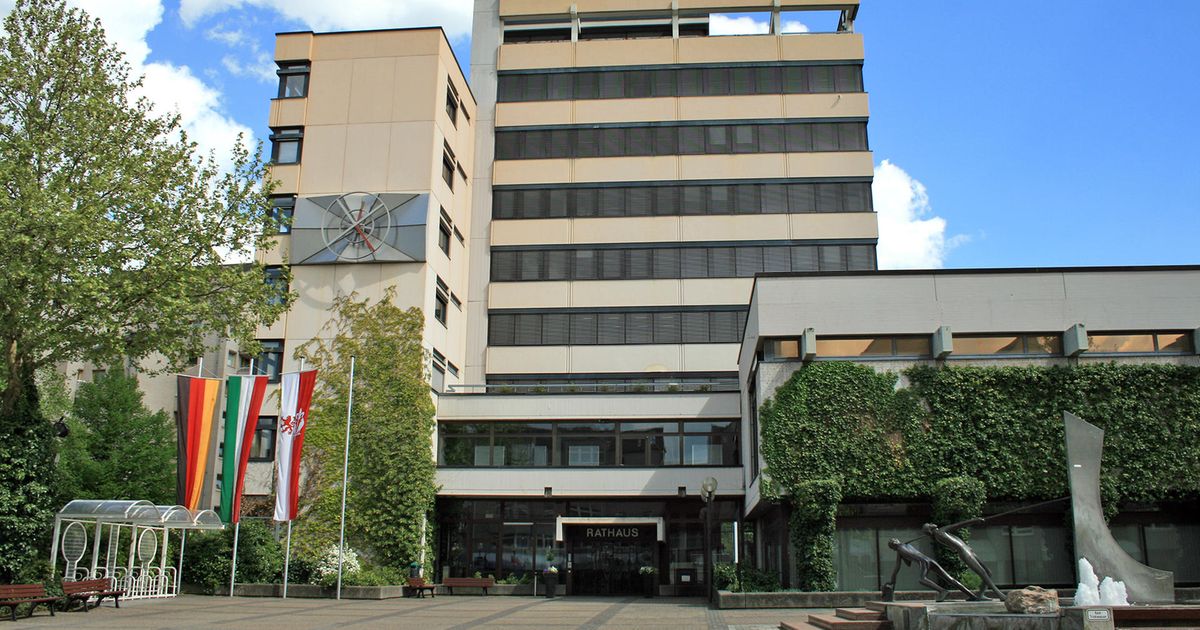 Bürgermeister in Wesseling: Drei Männer wollen Essers Nachfolger werden ...