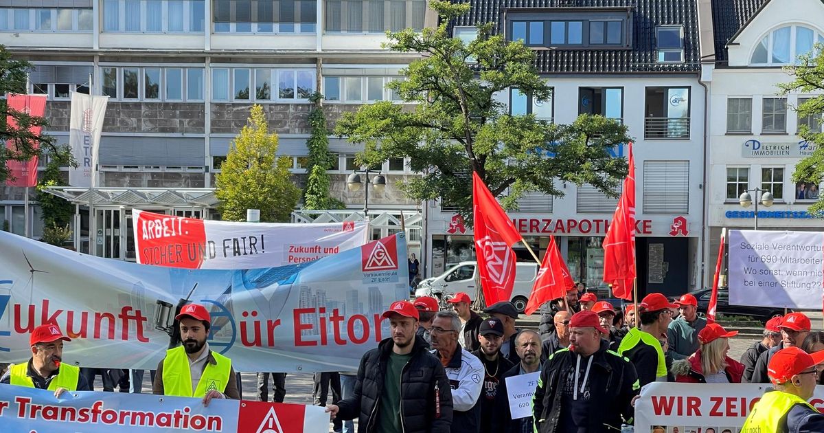 Protestzug in Eitorf gegen Verlust von 690 Jobs bei ZF Friedrichshafen ...
