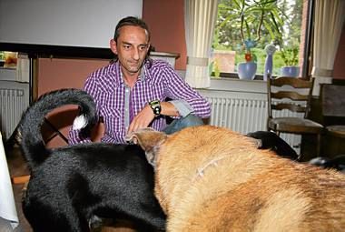 Hundetrainer Gary Pohl: Vierbeiner willkommen - Rundschau Online